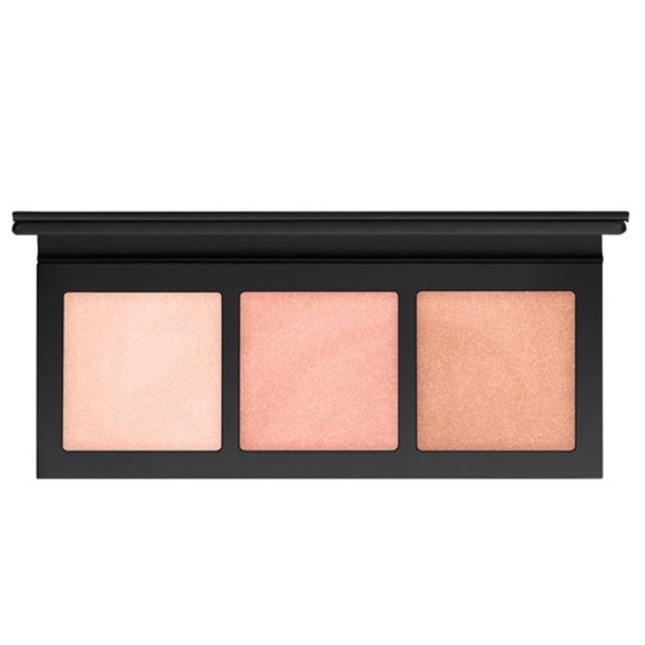 MAC Cosmetics | Makeup | New Mac Hyper Real Glow Palette Flash Awe ...